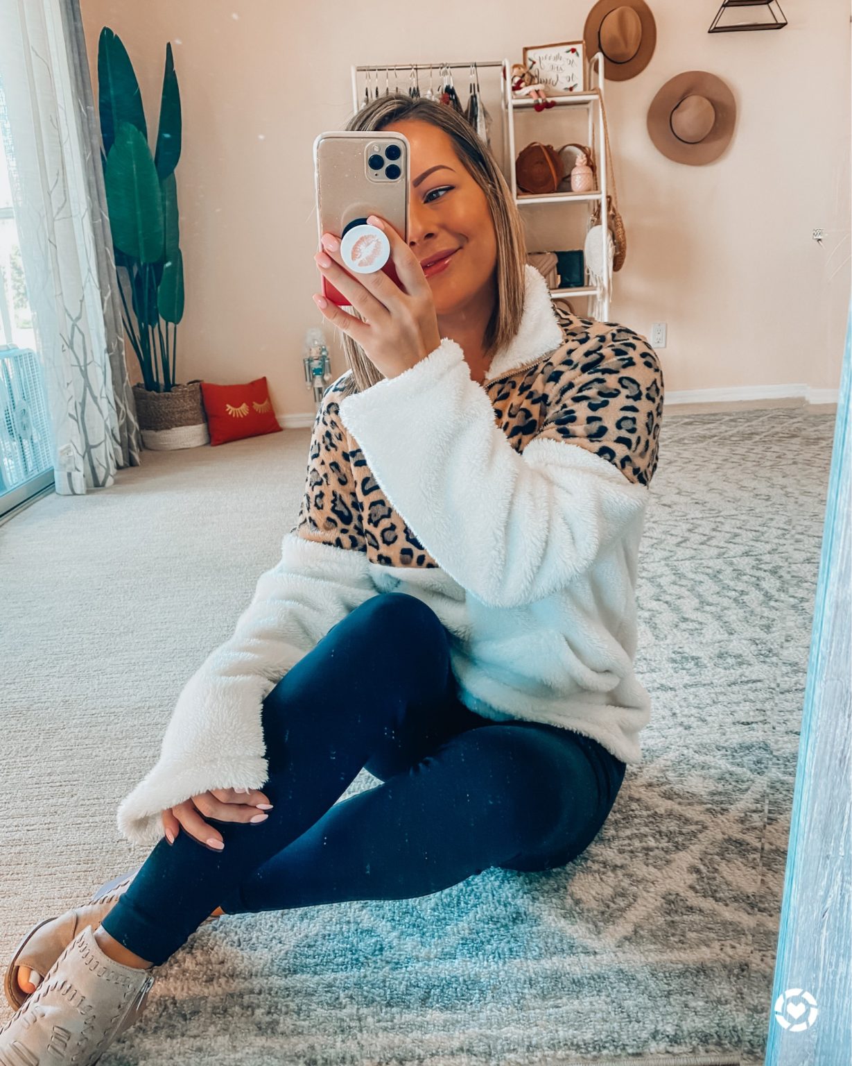 Outfit Inspirational Ideas - World of Modern Mom