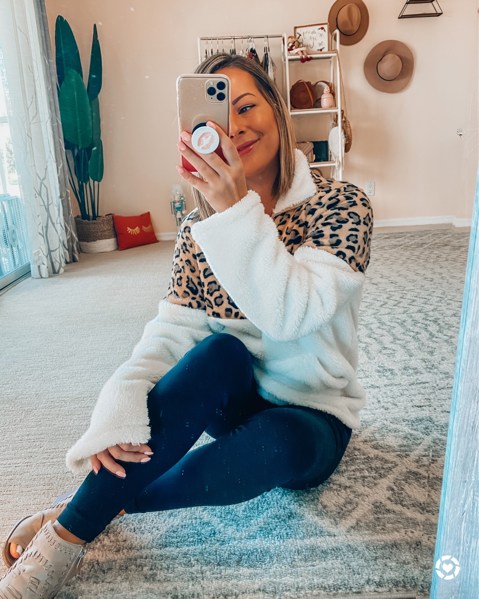 Outfit Inspirational Ideas - World of Modern Mom